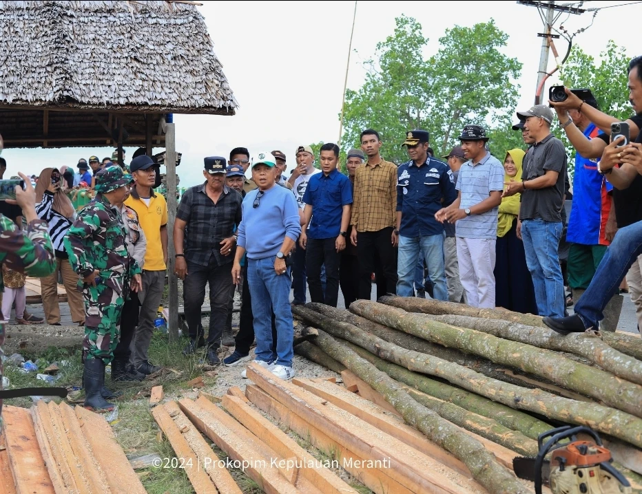 Plt Bupati Asmar Tanggung Biaya Pembangunan Pelabuhan Kempang Alai-Gogok, Anak Sekolah Gratis